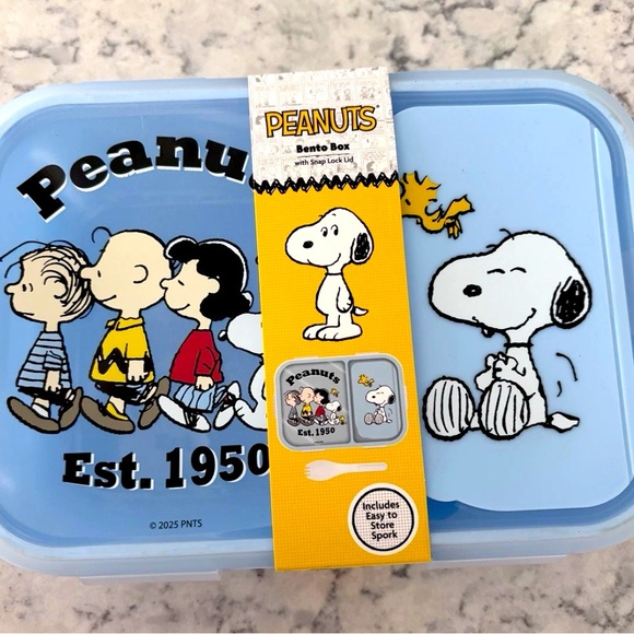 Peanuts | Other | Peanuts Snoopy Friends Bluebento Box With Snap Lock ...